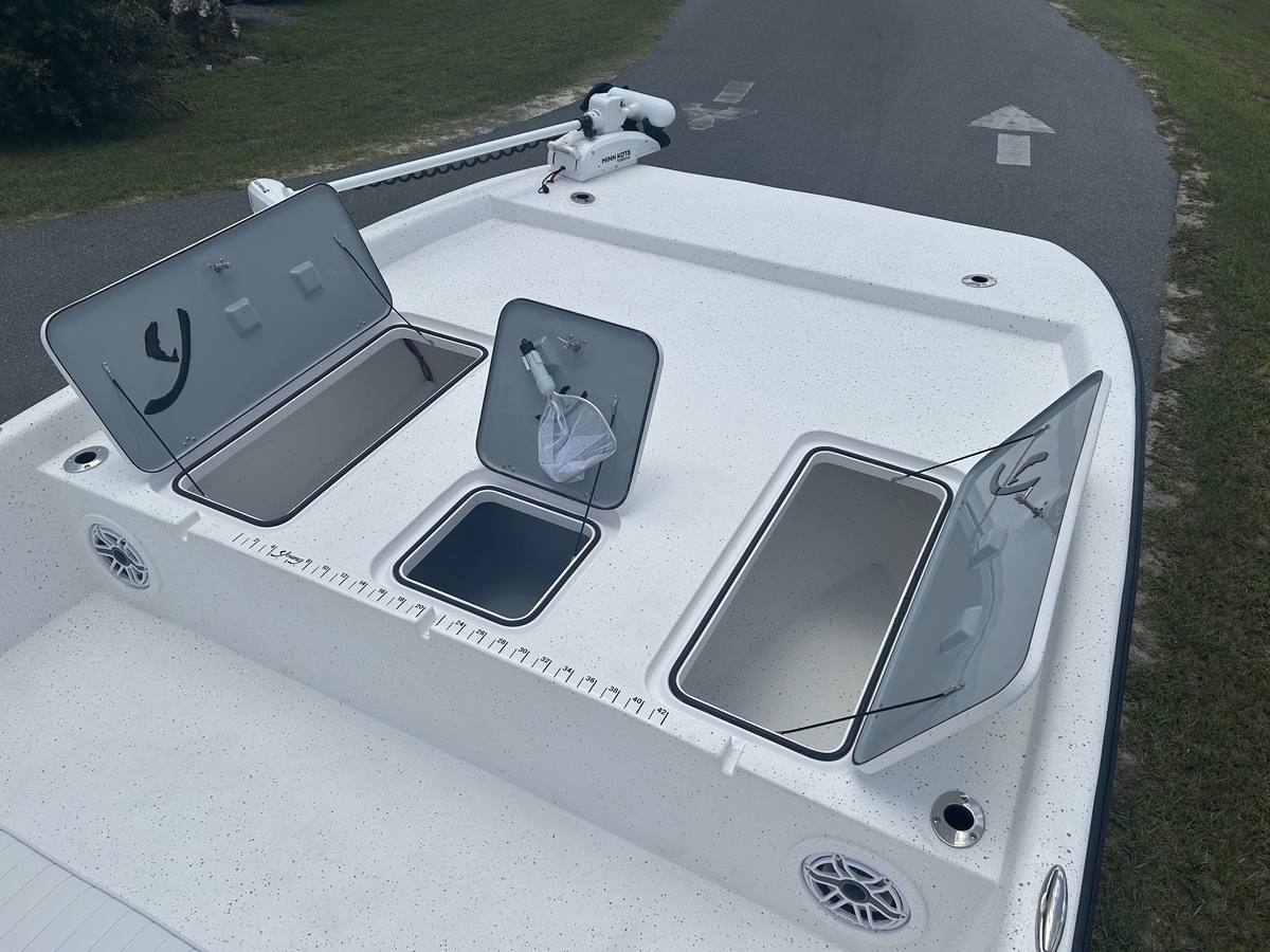 SaltRiver 23 – Young Boats, Inc.