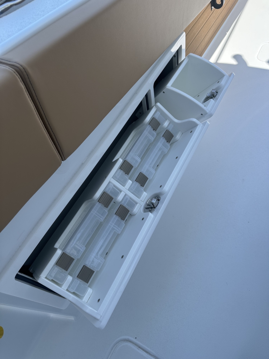 Young 34 – Young Boats, Inc.